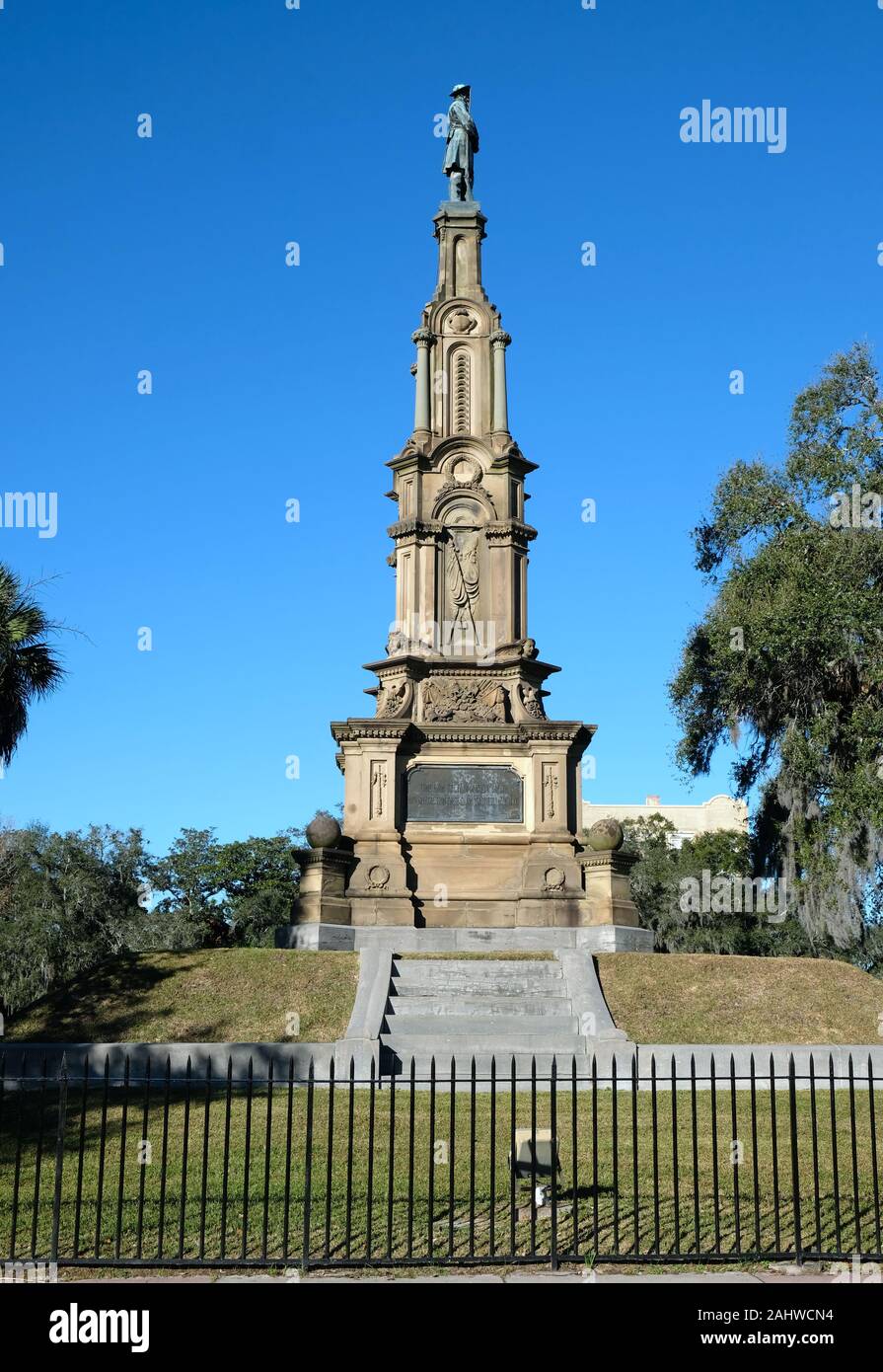 Confederate Memorial Statue in Savannah, GA Stock Photo - Alamy