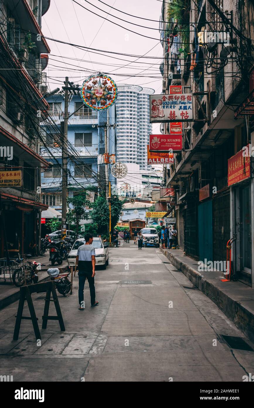 Street scene in manila philippines hi-res stock photography and images ...