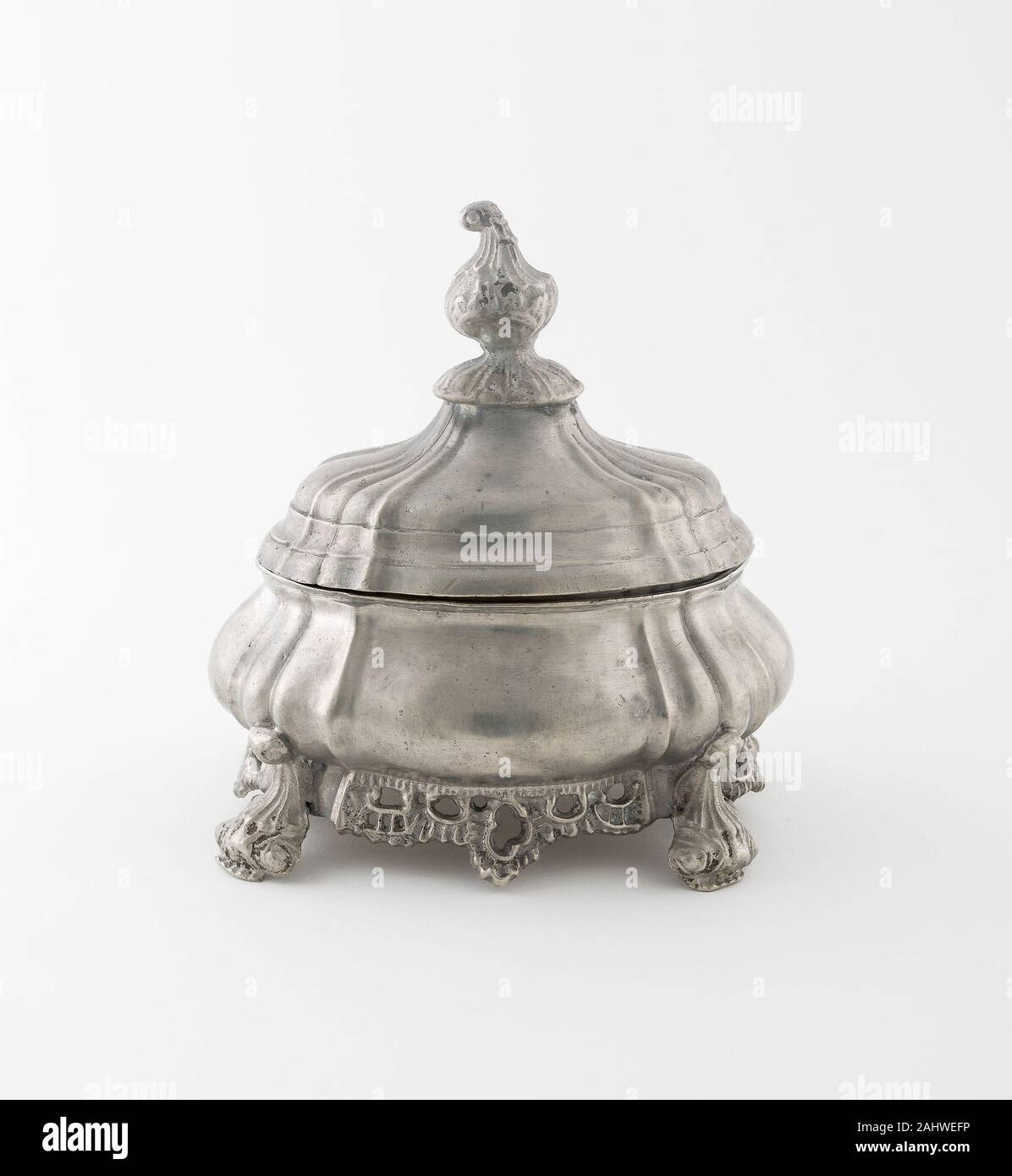 Tobacco smoking 18th century hi-res stock photography and images - Alamy