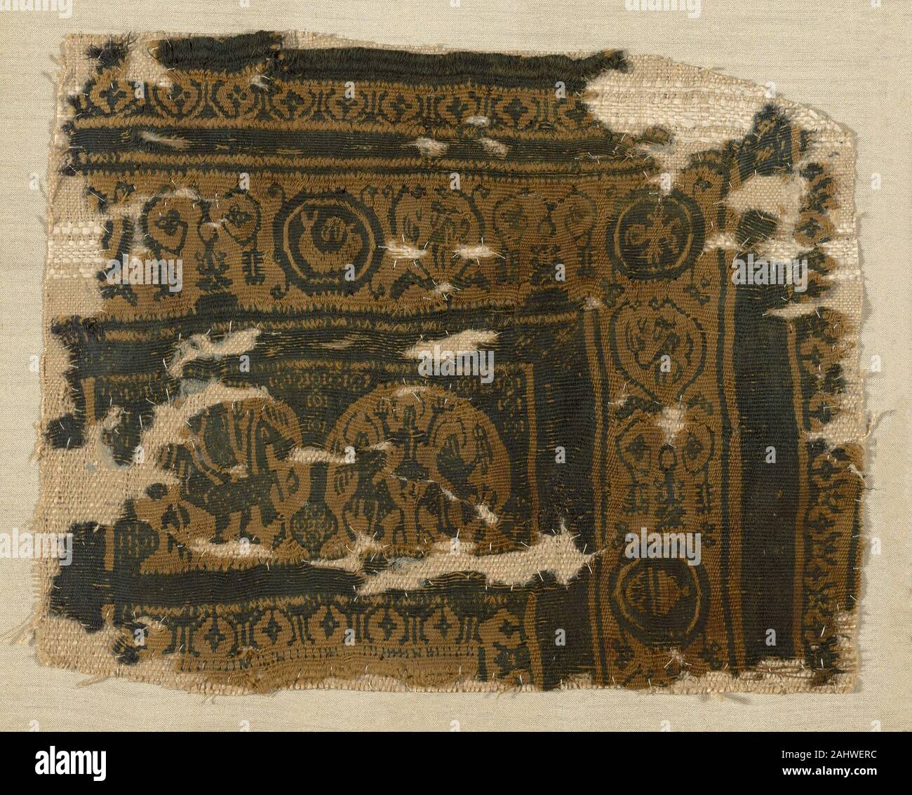 Egypt tunic hi-res stock photography and images - Alamy