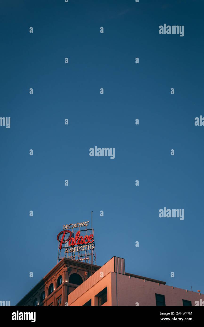 Broadway palace hi-res stock photography and images - Alamy