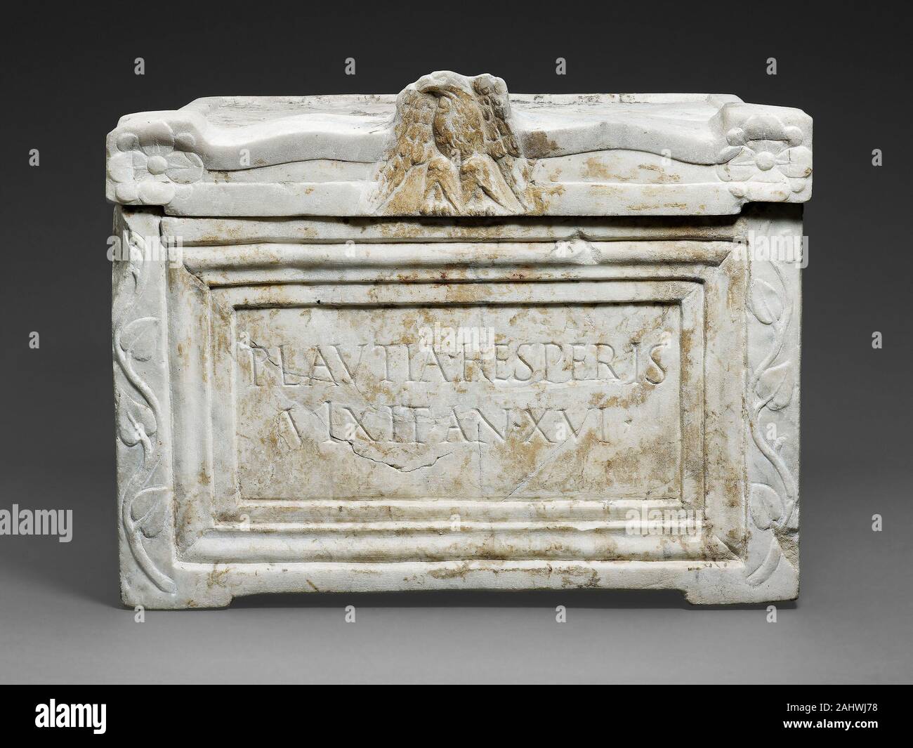 Bones urn hi-res stock photography and images - Alamy