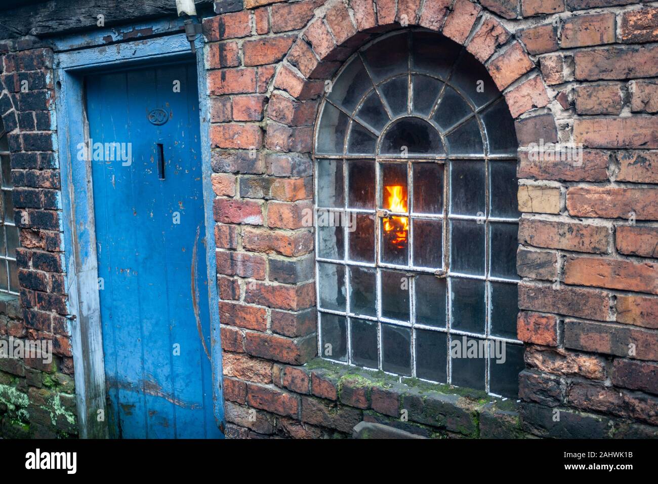 Victorian slum hi-res stock photography and images - Alamy