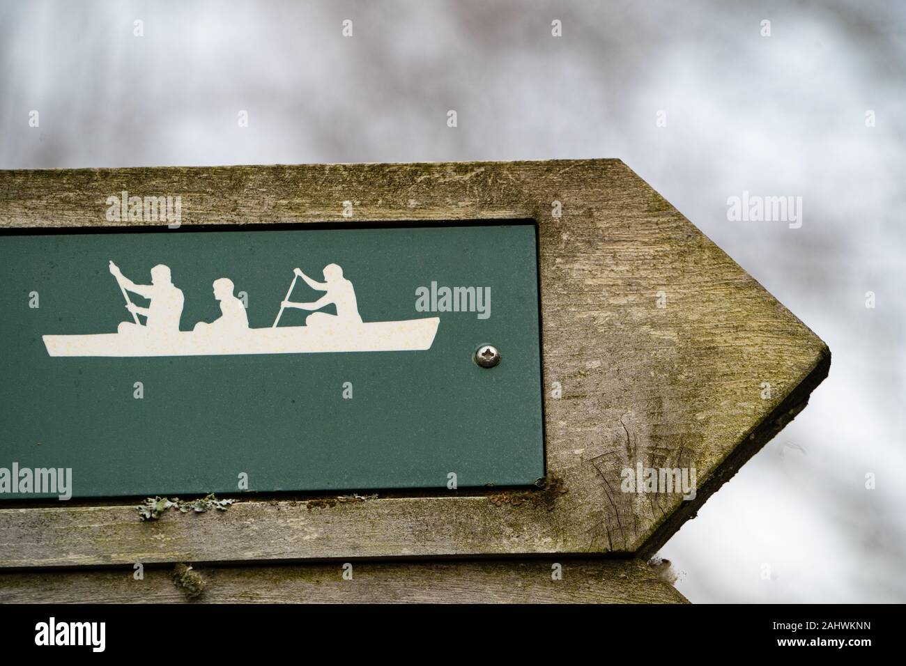 Canoe sign hi-res stock photography and images - Alamy