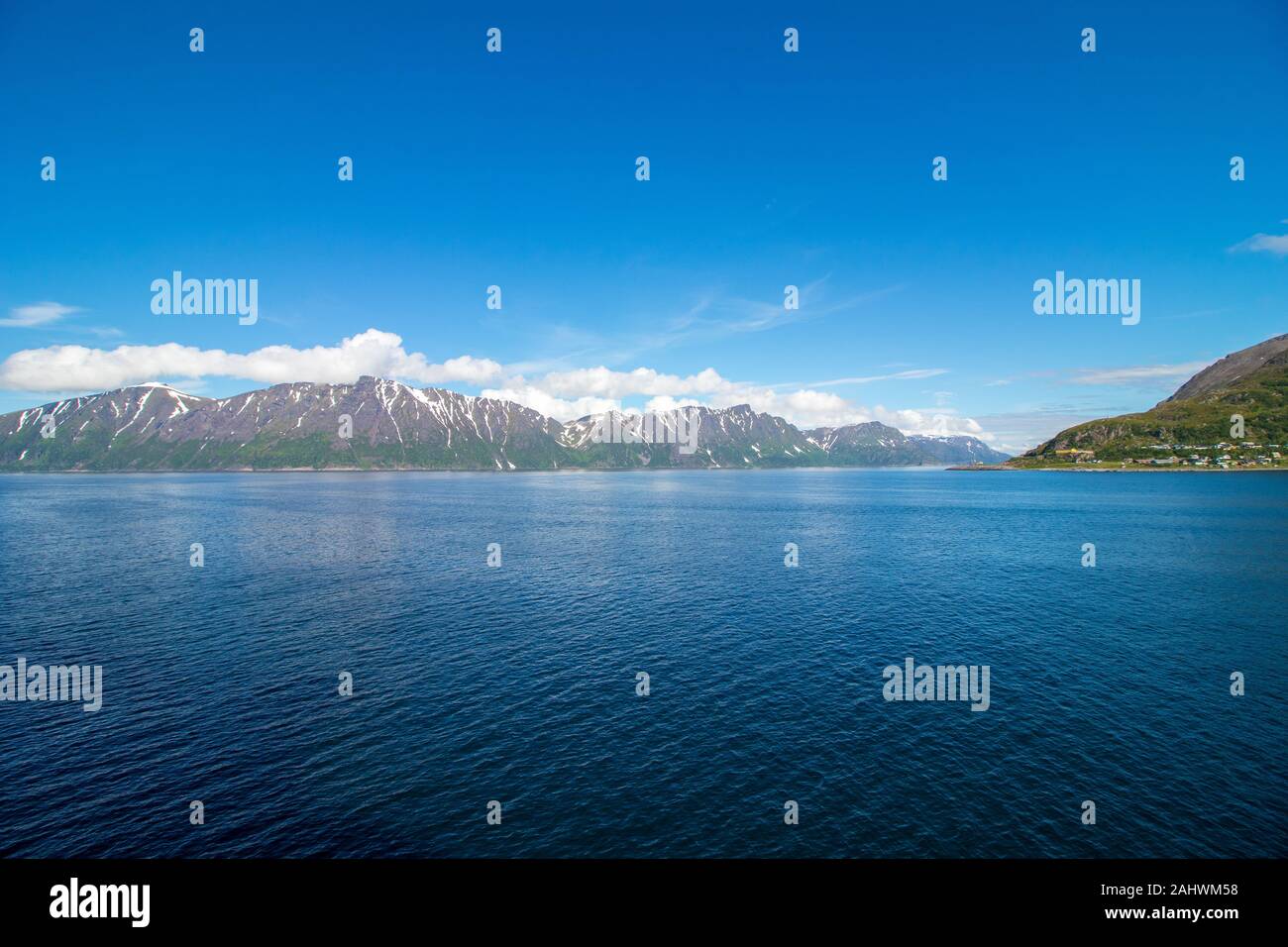 Beautiful coastal landscape outside the village of Oksfjord in Loppa ...