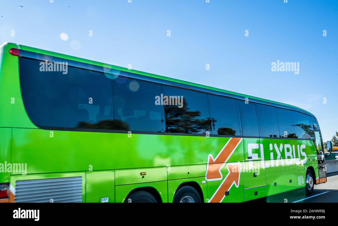 FlixBus green Passenger Bus, Los Angeles California. Intercity travel ...