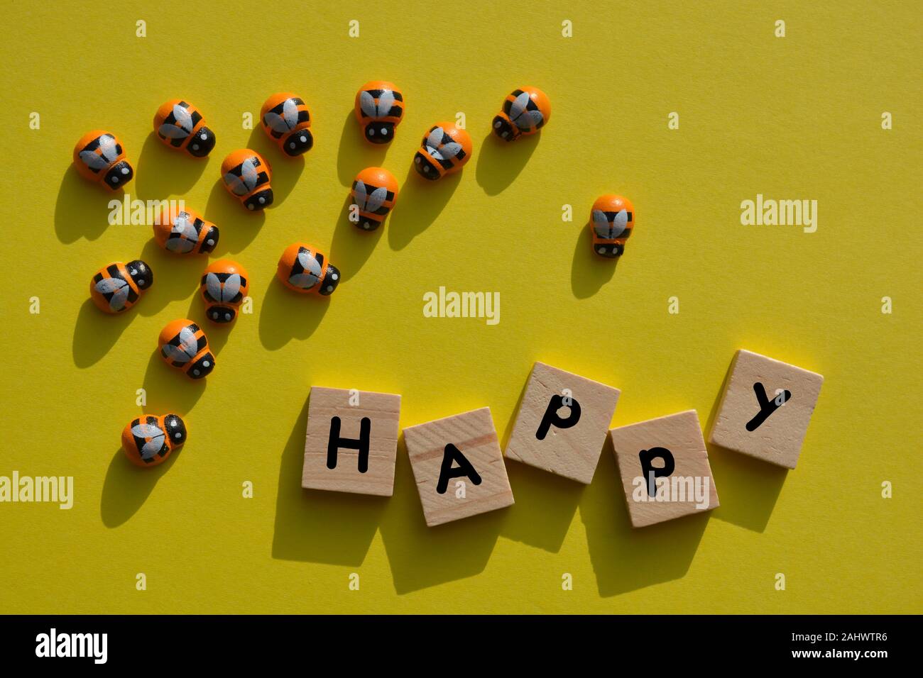 Happy bee hi-res stock photography and images - Alamy