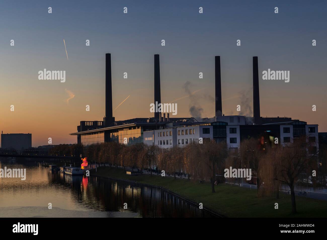 Car Tower Autostadt High Resolution Stock Photography and Images - Alamy
