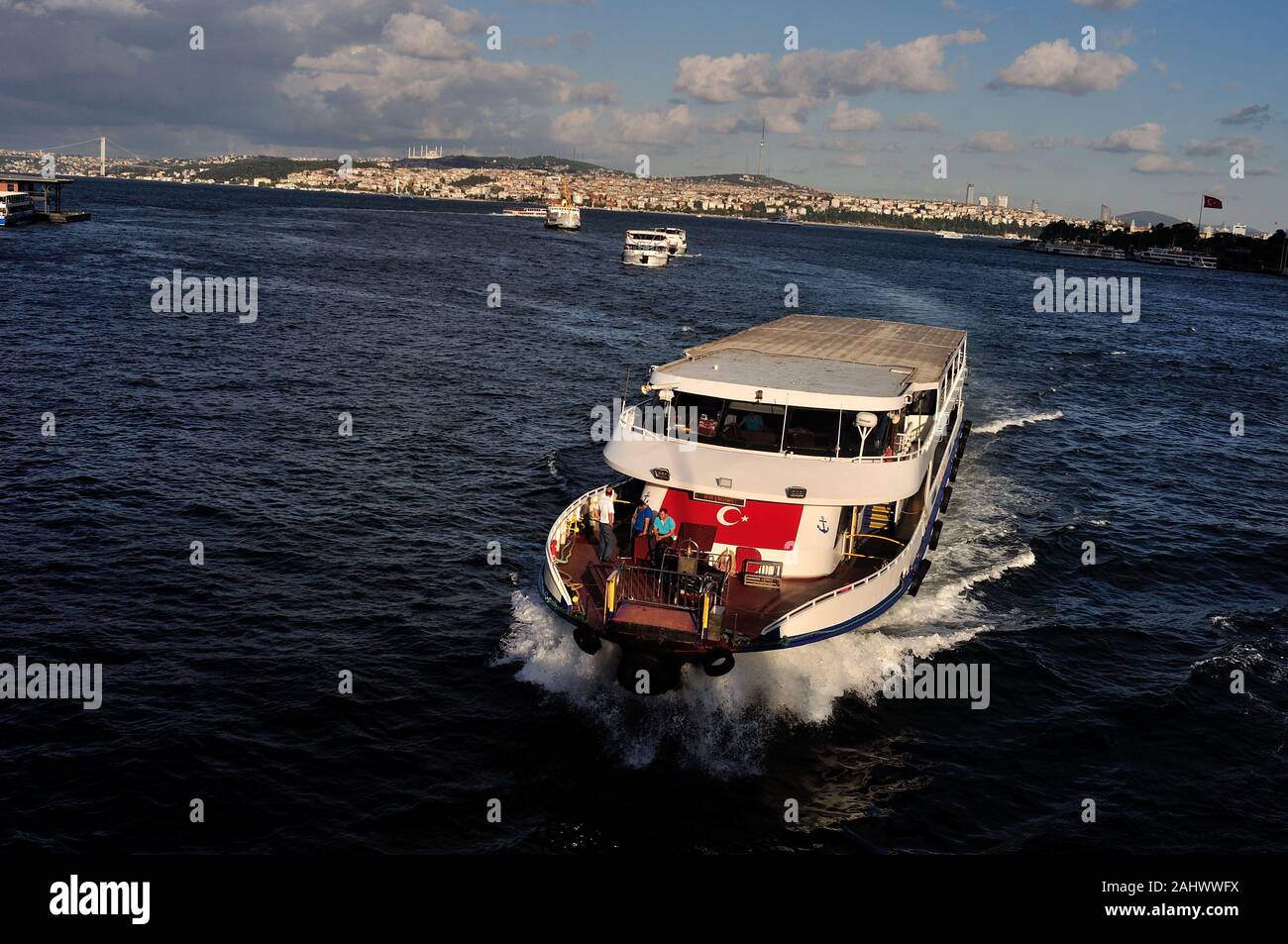 Ferry estambul hi-res stock photography and images - Alamy