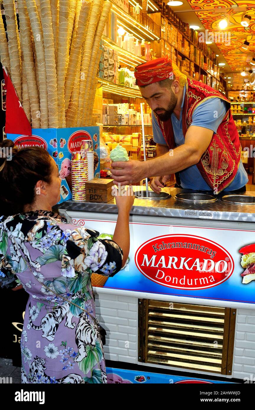 Ice cream shop in ISTAMBUL - Bosphorus Strait - TURKEY Stock Photo - Alamy