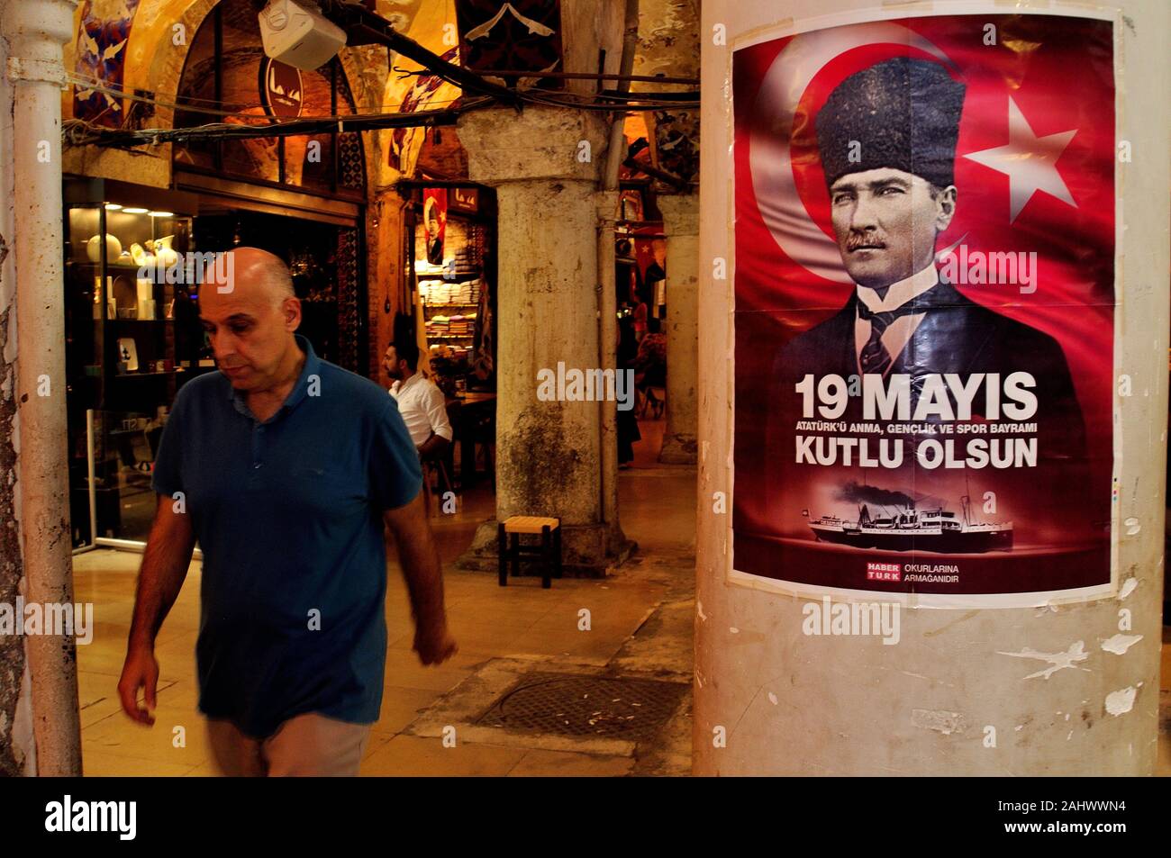 Ataturk sign - Grand Bazaar in ISTAMBUL - Bosphorus Strait - TURKEY ...