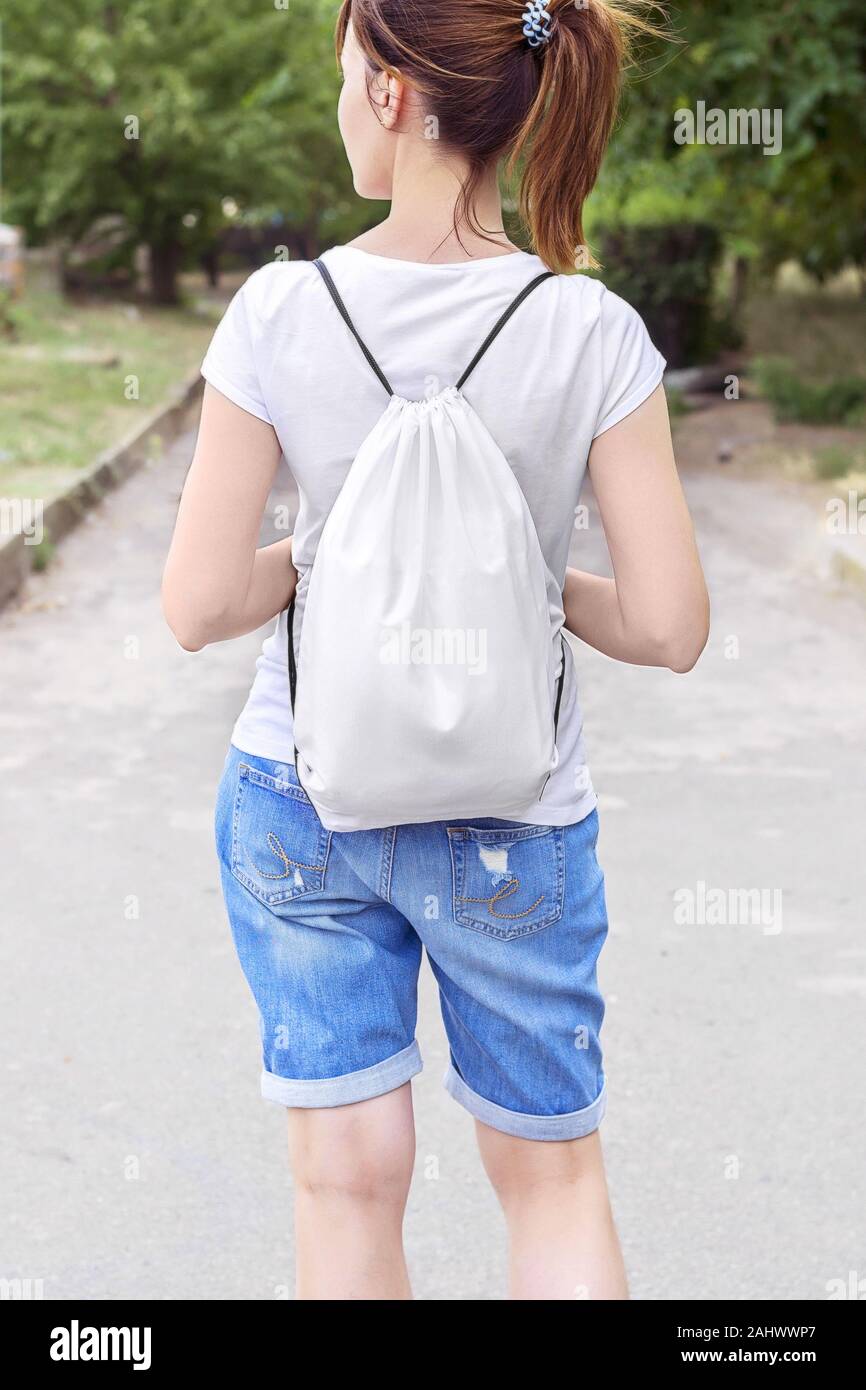 Bag on the shoulder hi-res stock photography and images - Alamy