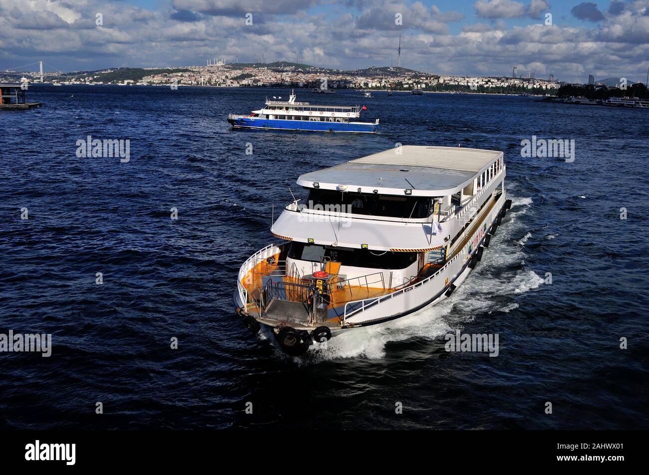 Ferry estambul hi-res stock photography and images - Alamy
