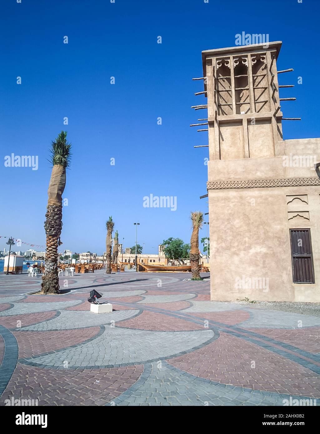 Dubai shindagha heritage village hi-res stock photography and images ...