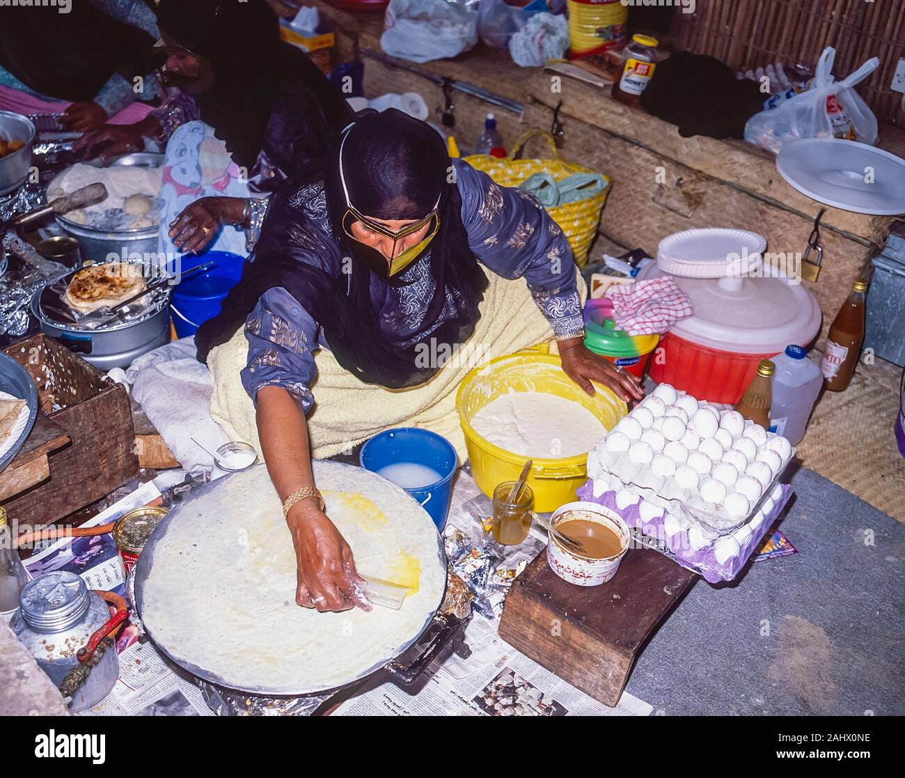 Dubai Arab folklore and history with a Bedouin Emirati woman ...