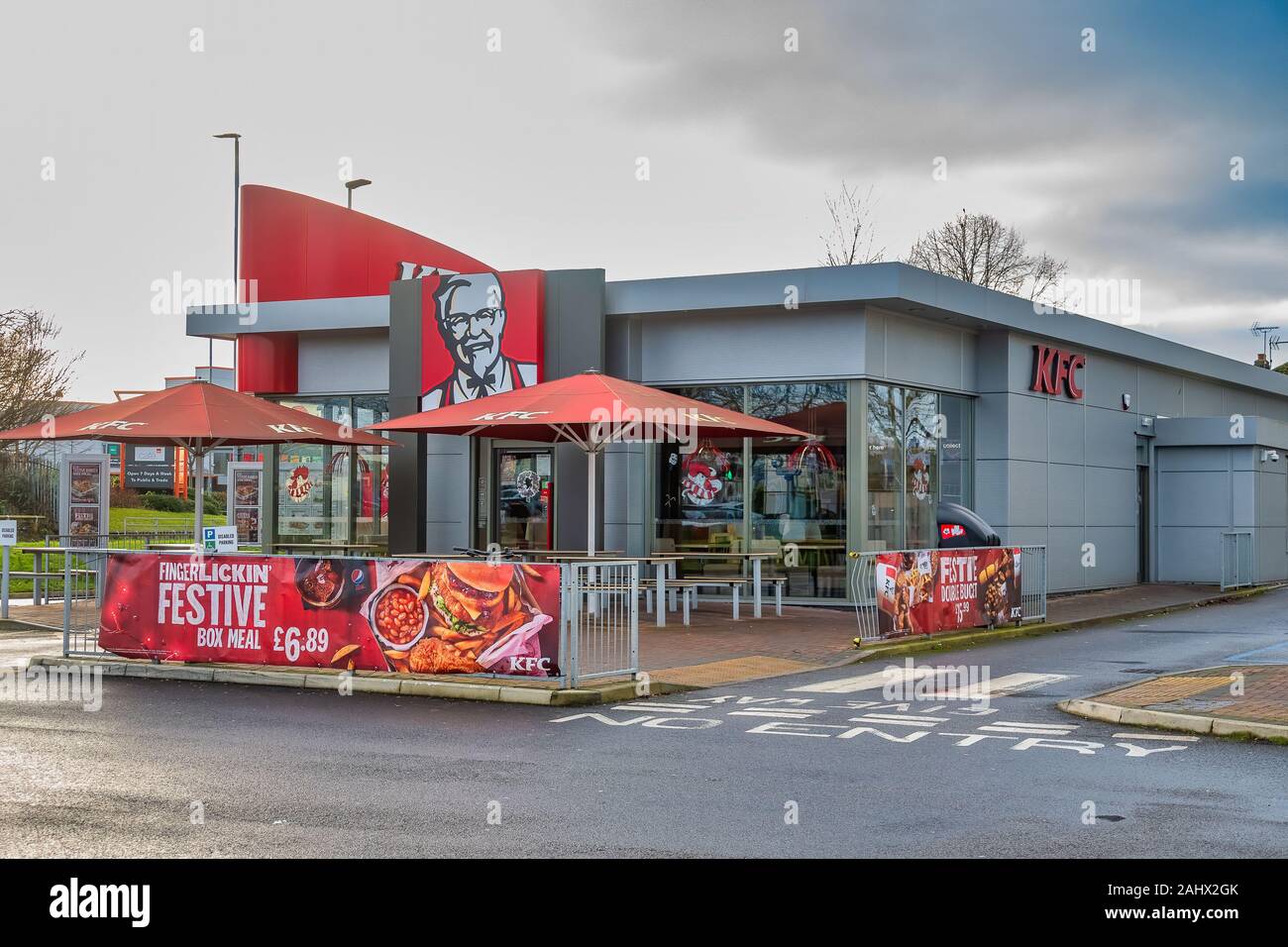 Kfc Front Hi-res Stock Photography And Images Page Alamy, 55% OFF