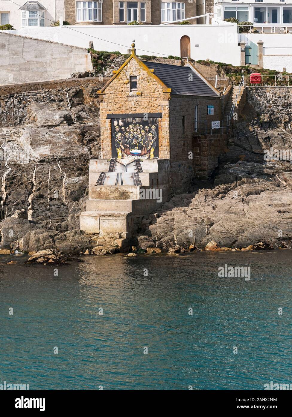 The old lifeboat house art gallery hi-res stock photography and images ...