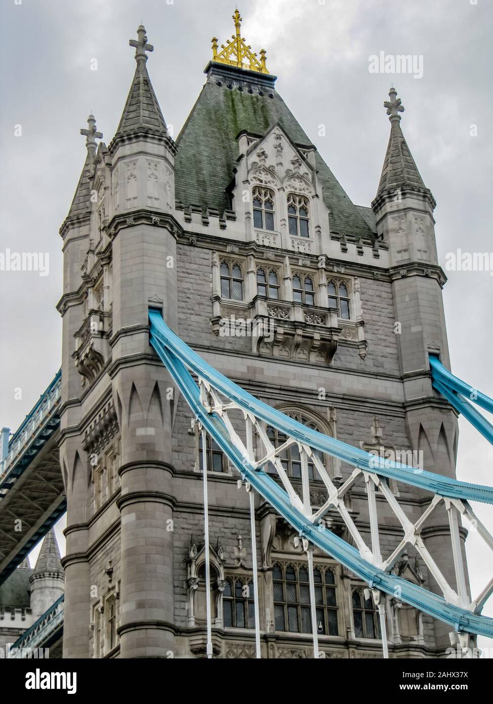 Beautiful iconic tower bridge in hi-res stock photography and images ...