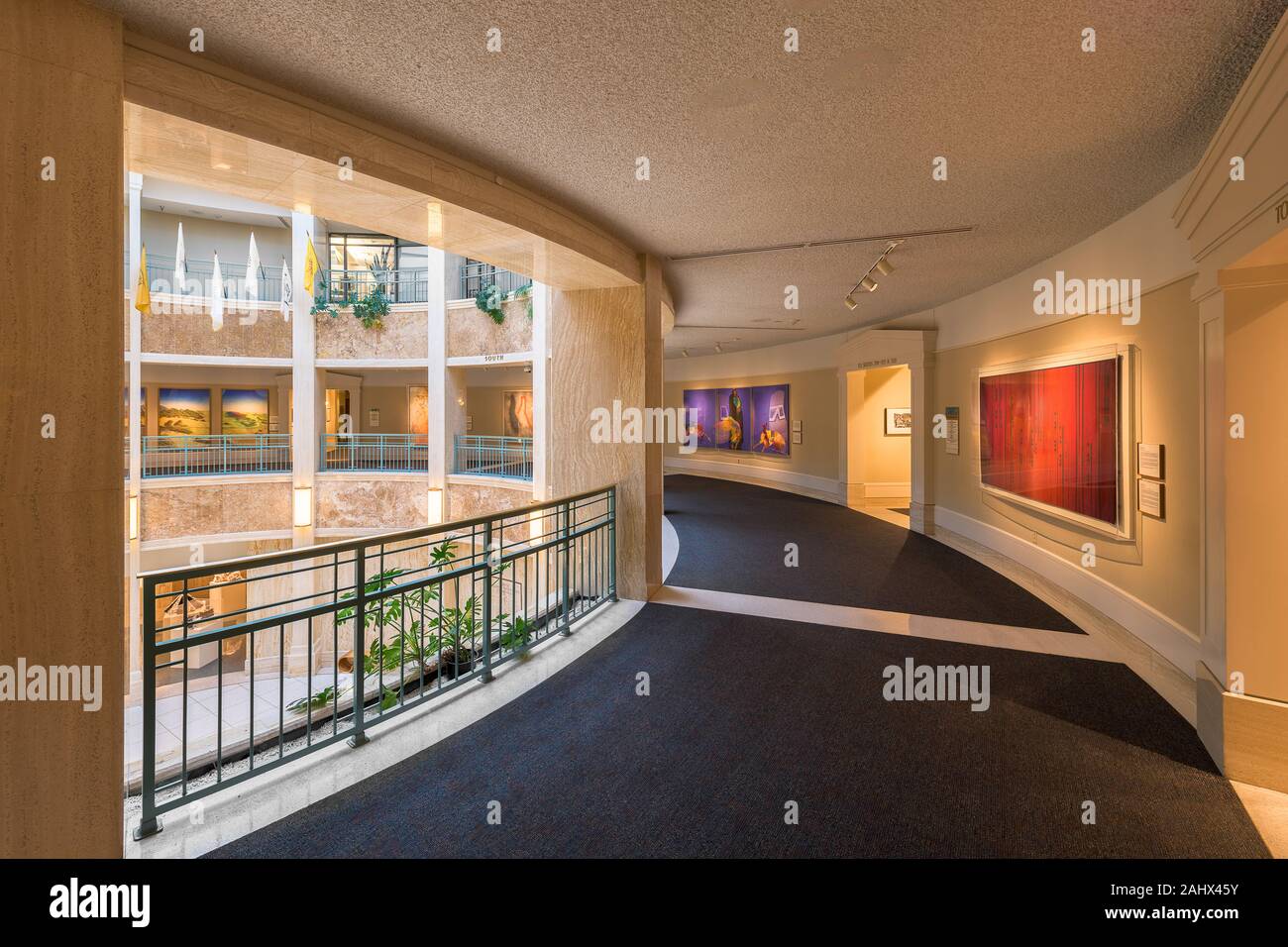 Capitol rotunda painting empty hi-res stock photography and images - Alamy