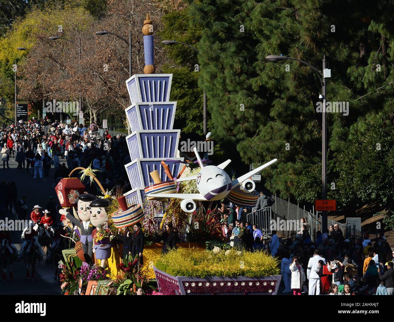 Rose parade float china airlines hi-res stock photography and images ...