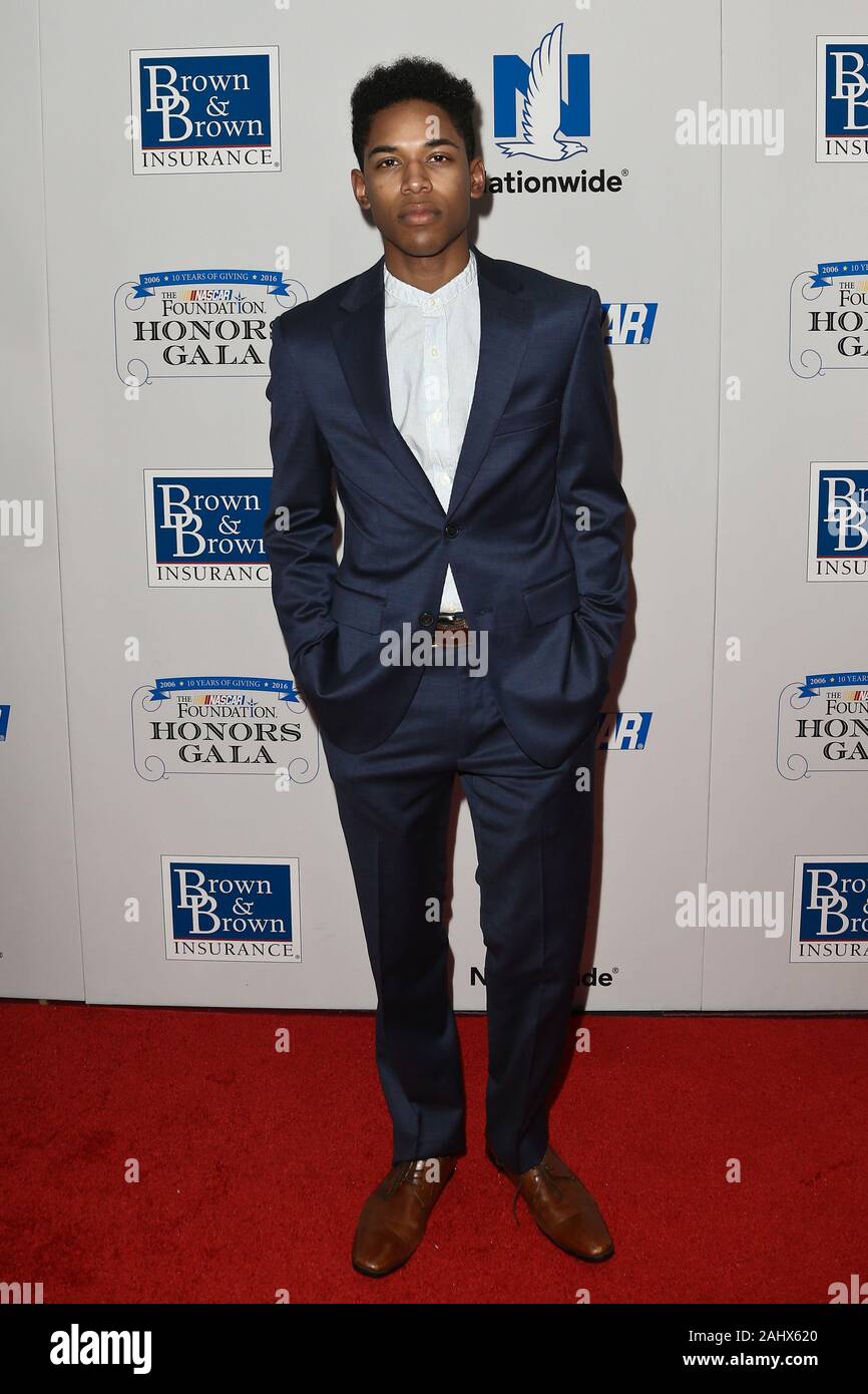 NEW YORK - SEPT 27: Actor Kelvin Harrison Jr attends the 2016 NASCAR ...