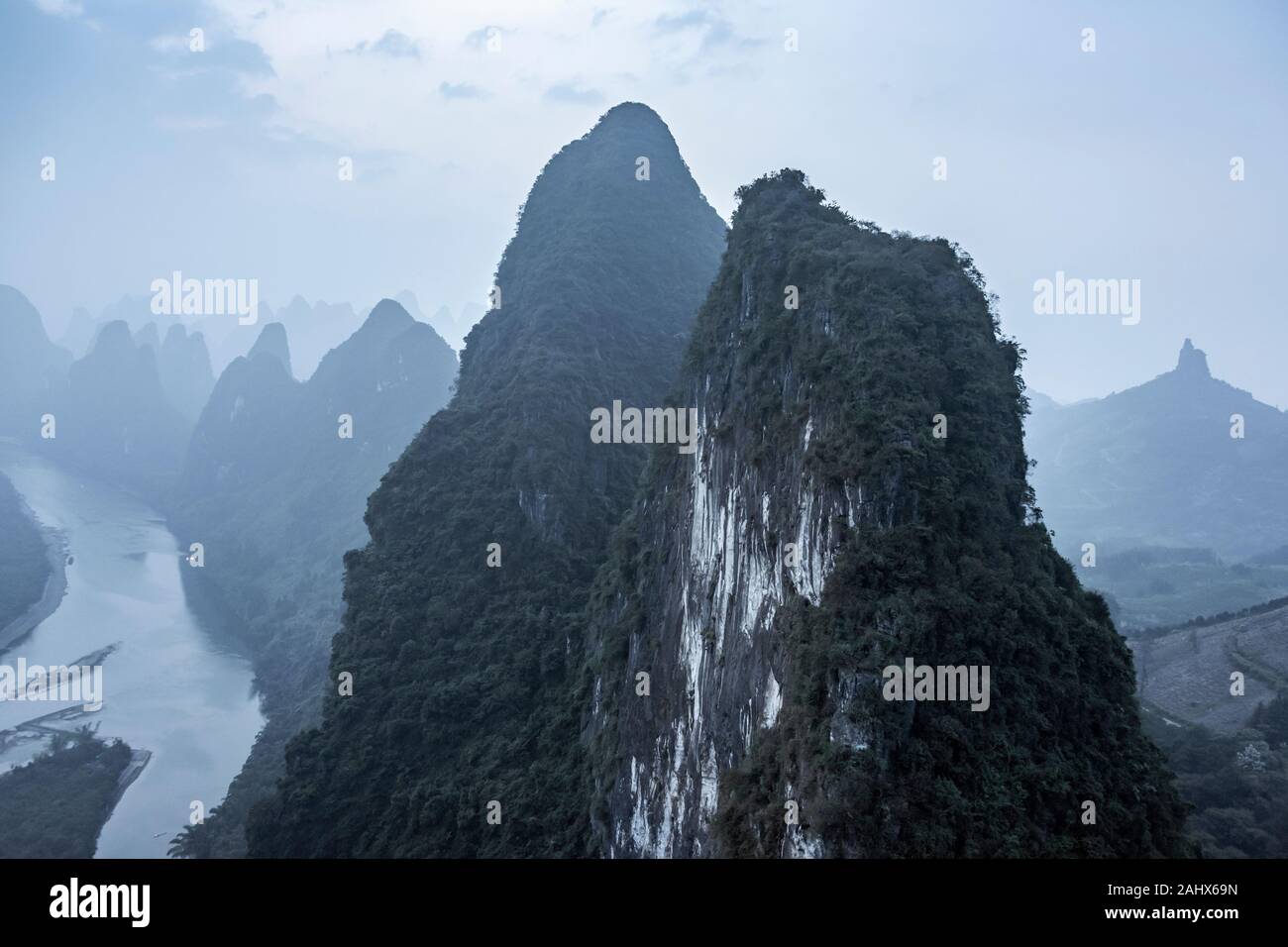 Rounded mountains hi-res stock photography and images - Alamy