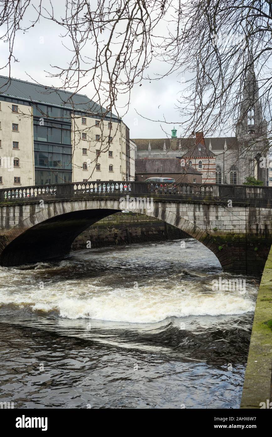 River Lee low tide choppy waters at the Cork Corporation Parliament ...