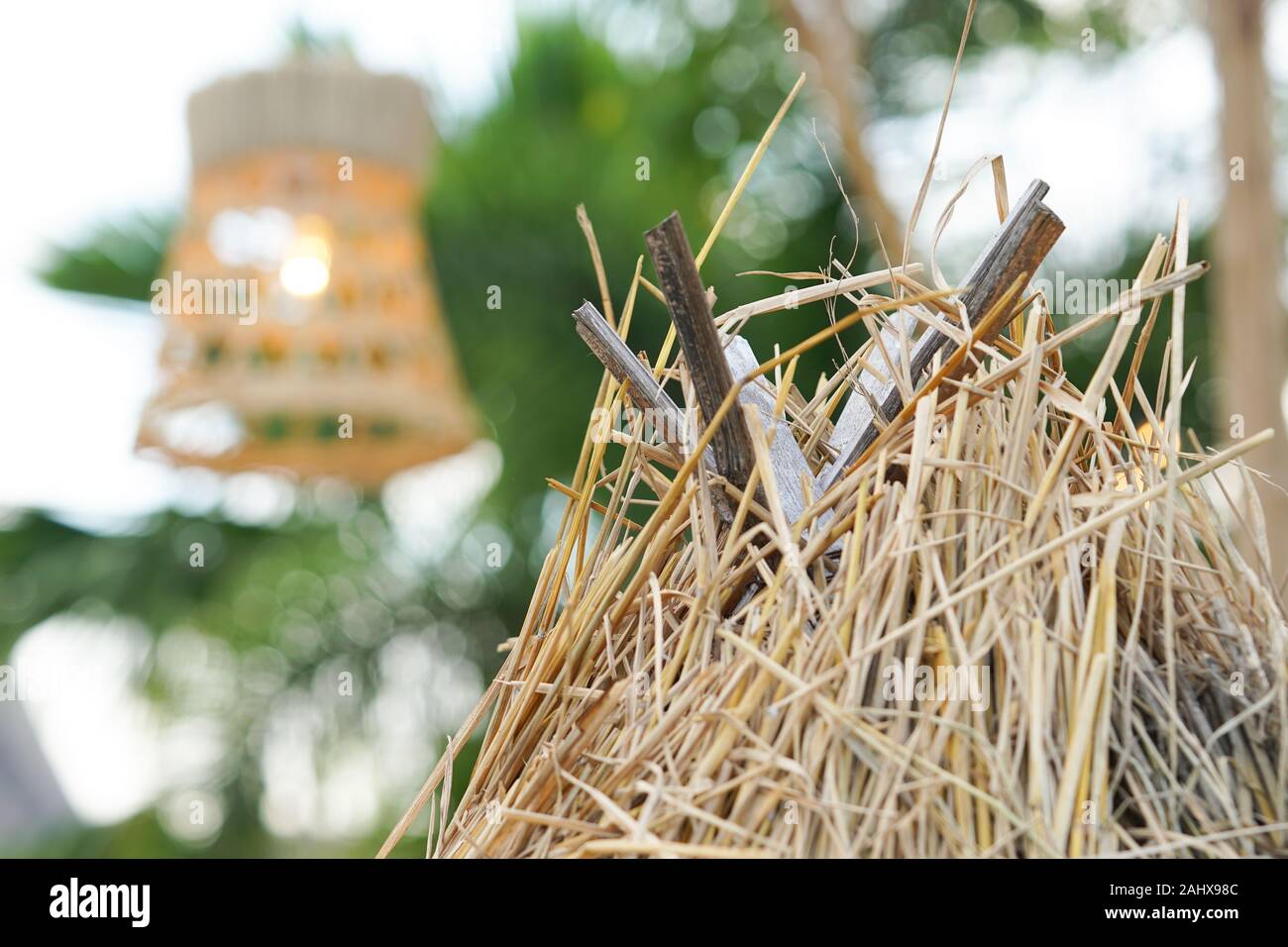 pile of dry straw nature background Stock Photo - Alamy