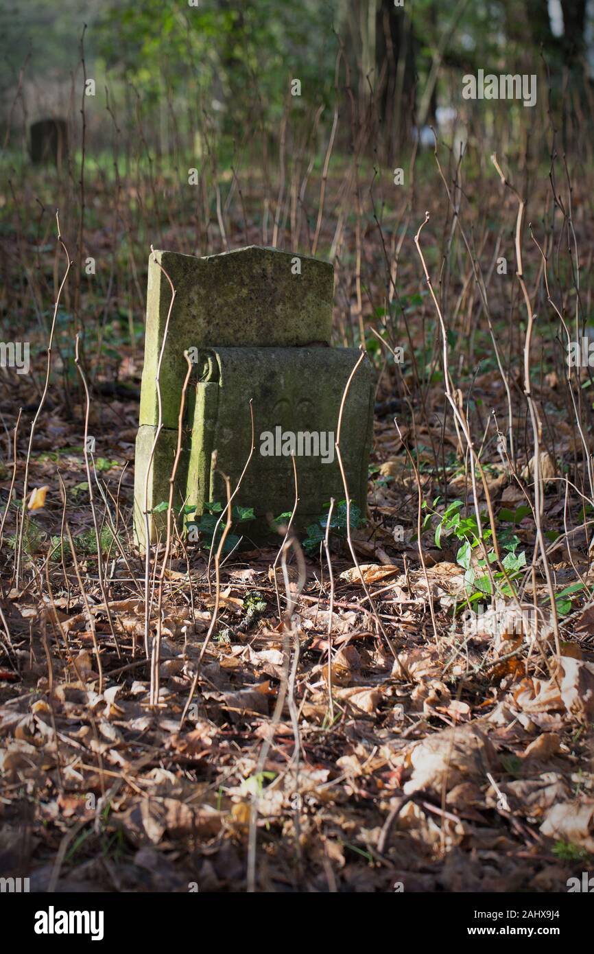 Masonic grave hi-res stock photography and images - Alamy
