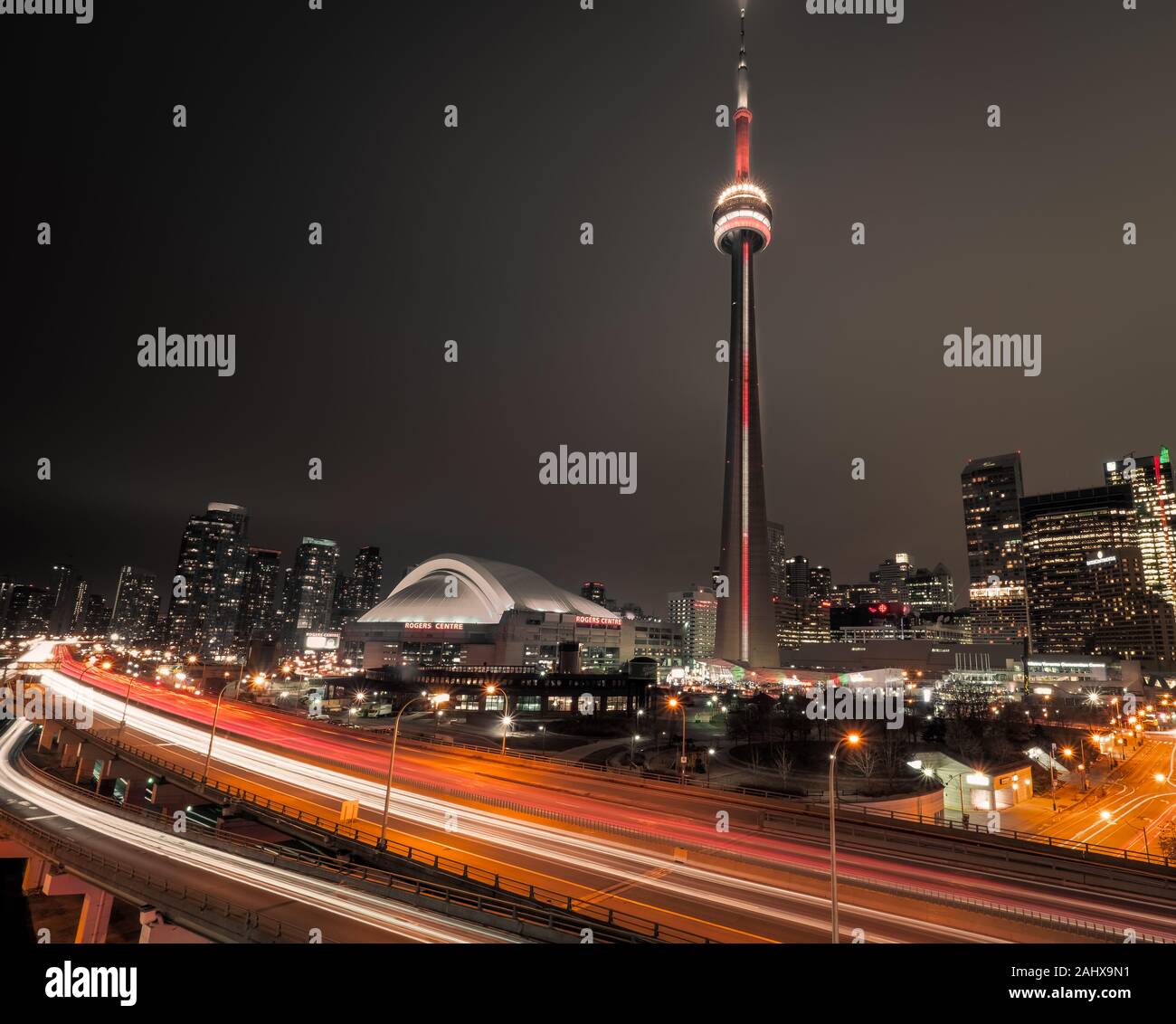 Toronto traffic light hi-res stock photography and images - Alamy