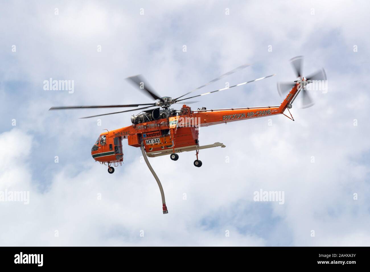 Sikorsky s 64 skycrane fire hi-res stock photography and images - Alamy
