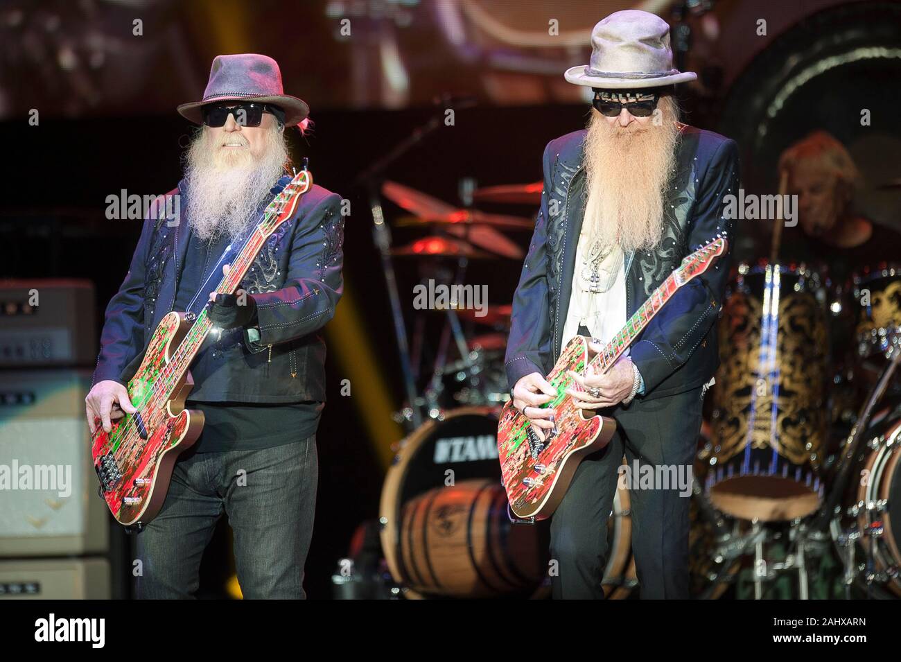 Oct. 5, 2019 - Raleigh, North Carolina; USA - (L-R) Bass Guitarist ...