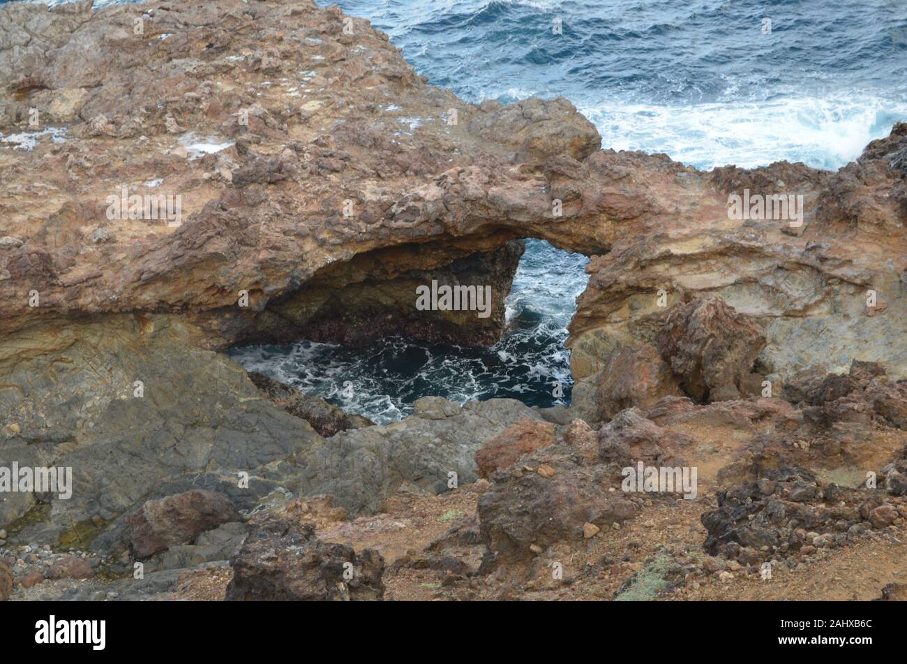 Aruba rock bridge Stock Photo - Alamy
