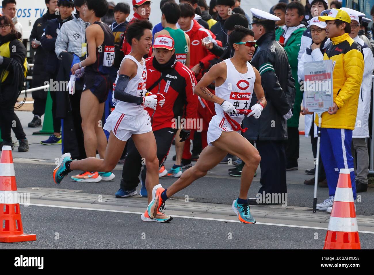 Kanagawa, Japan. 2nd Jan, 2020. Takuro Miura, Kanta Ikeda () Ekiden ...
