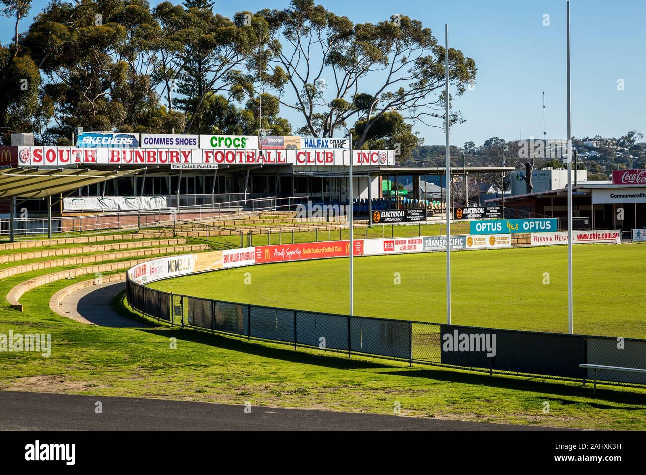 Local football oval hi-res stock photography and images - Alamy