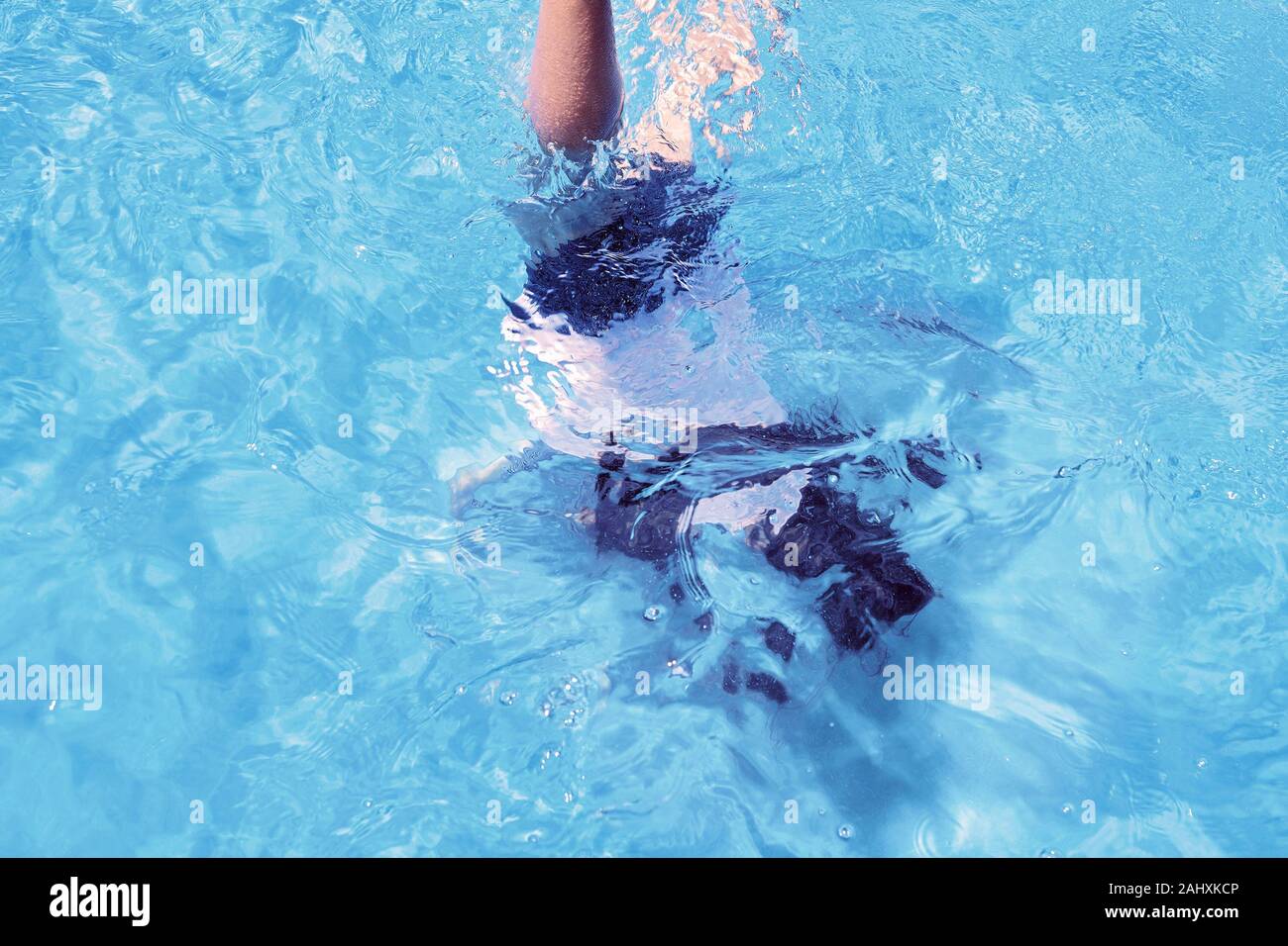Underwater pool handstand hi-res stock photography and images - Alamy