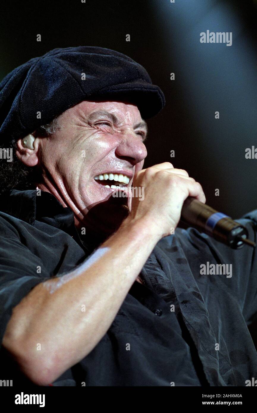 Torino Italy 04/07/2001: Brian Johnson singer of the ACDC Australian ...