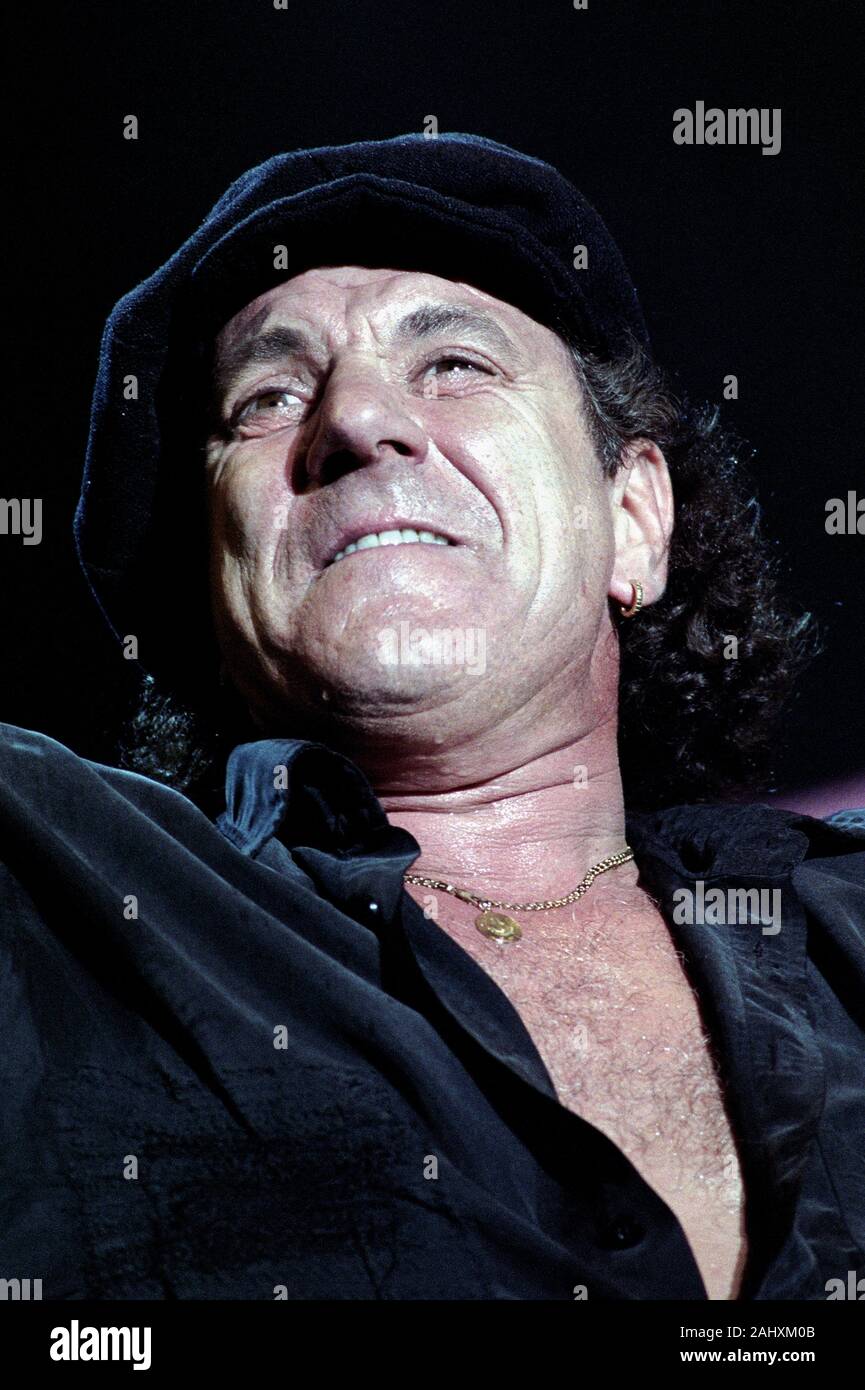 Torino Italy 04/07/2001: Brian Johnson singer of the ACDC Australian ...