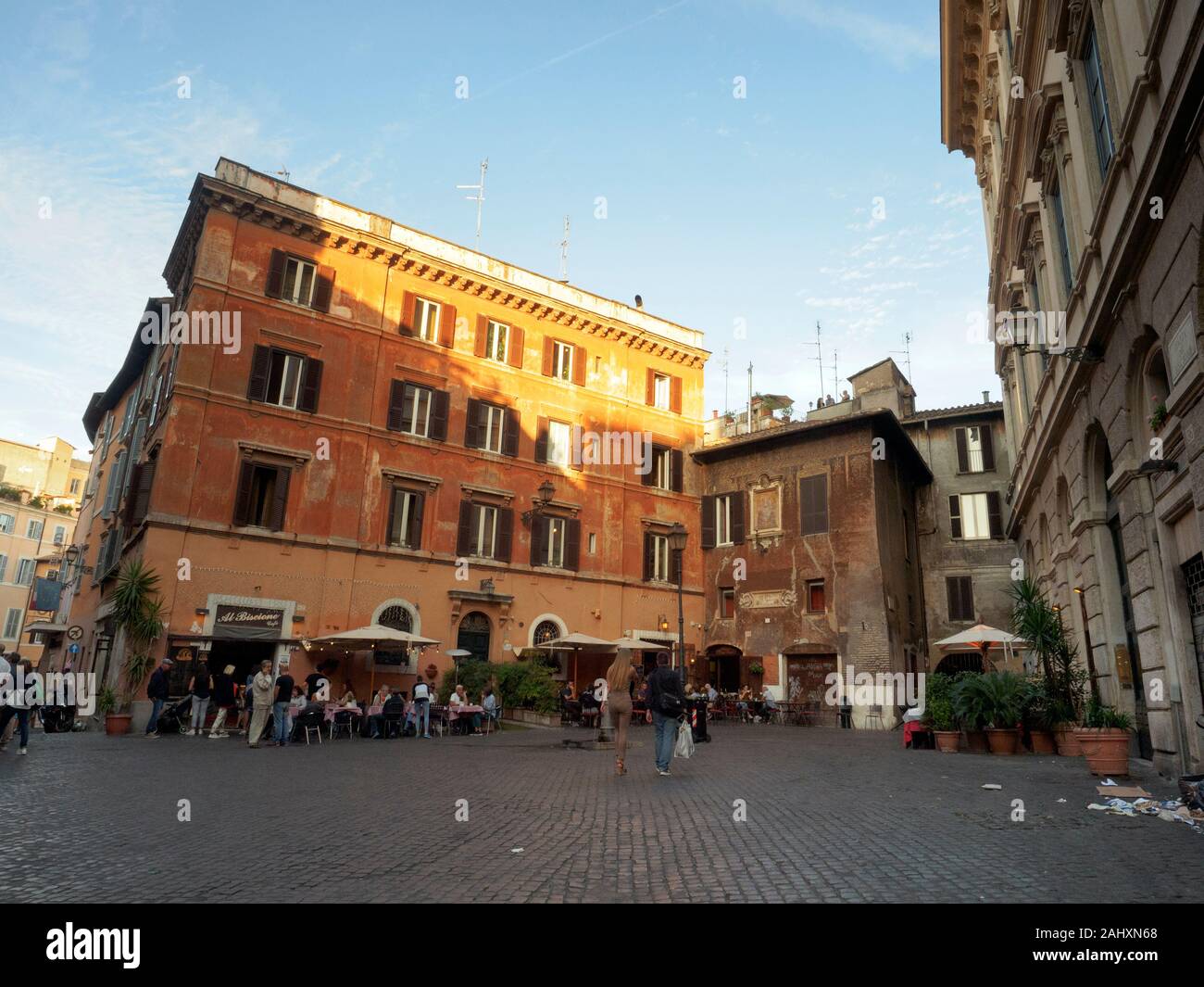 Piazza del biscione hi-res stock photography and images - Alamy