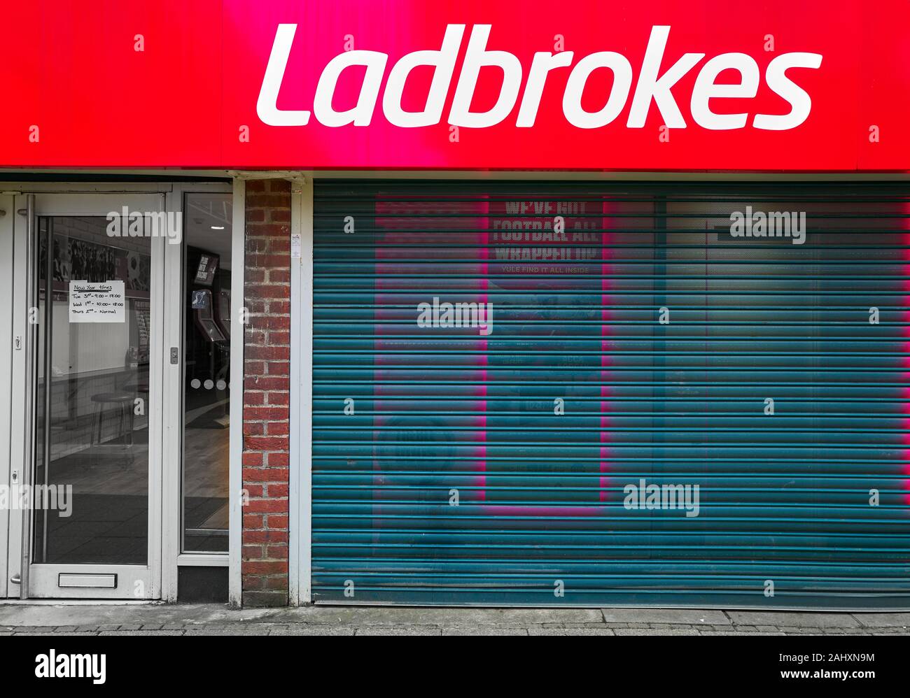 Ladbrokes shop shutters hi-res stock photography and images - Alamy