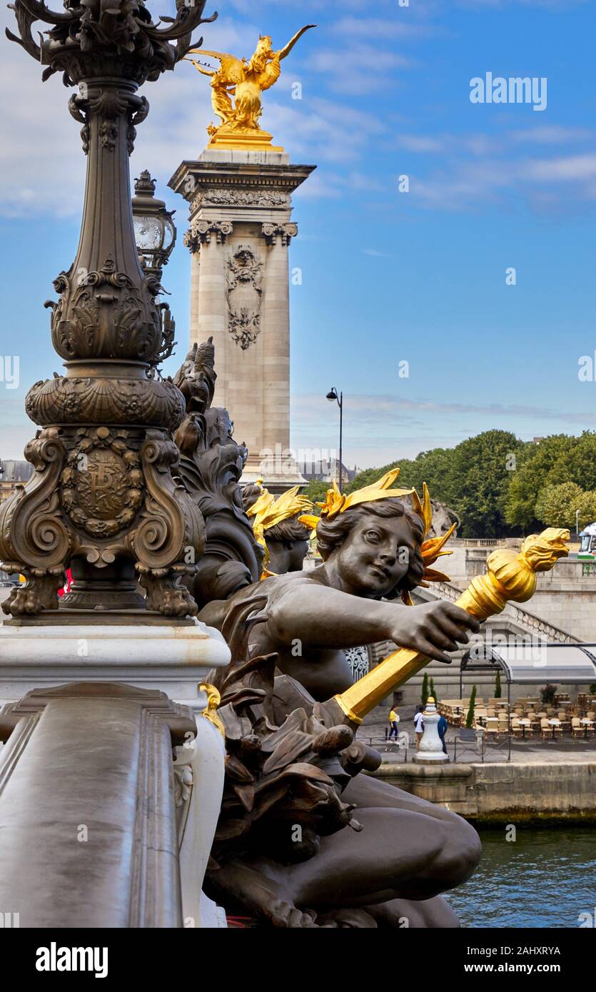 Paris france pont alexandre iii hi-res stock photography and images - Alamy