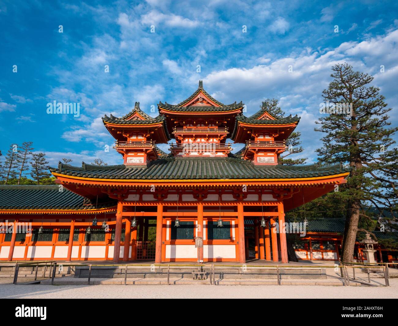 Heian palace hi-res stock photography and images - Alamy