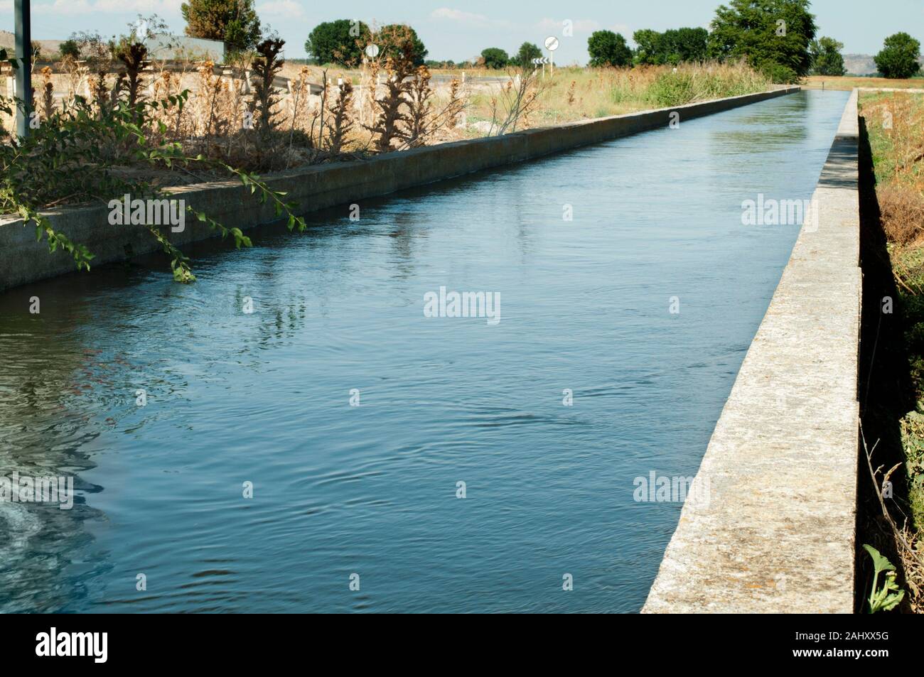 Irrigation distribution canal hi-res stock photography and images - Alamy