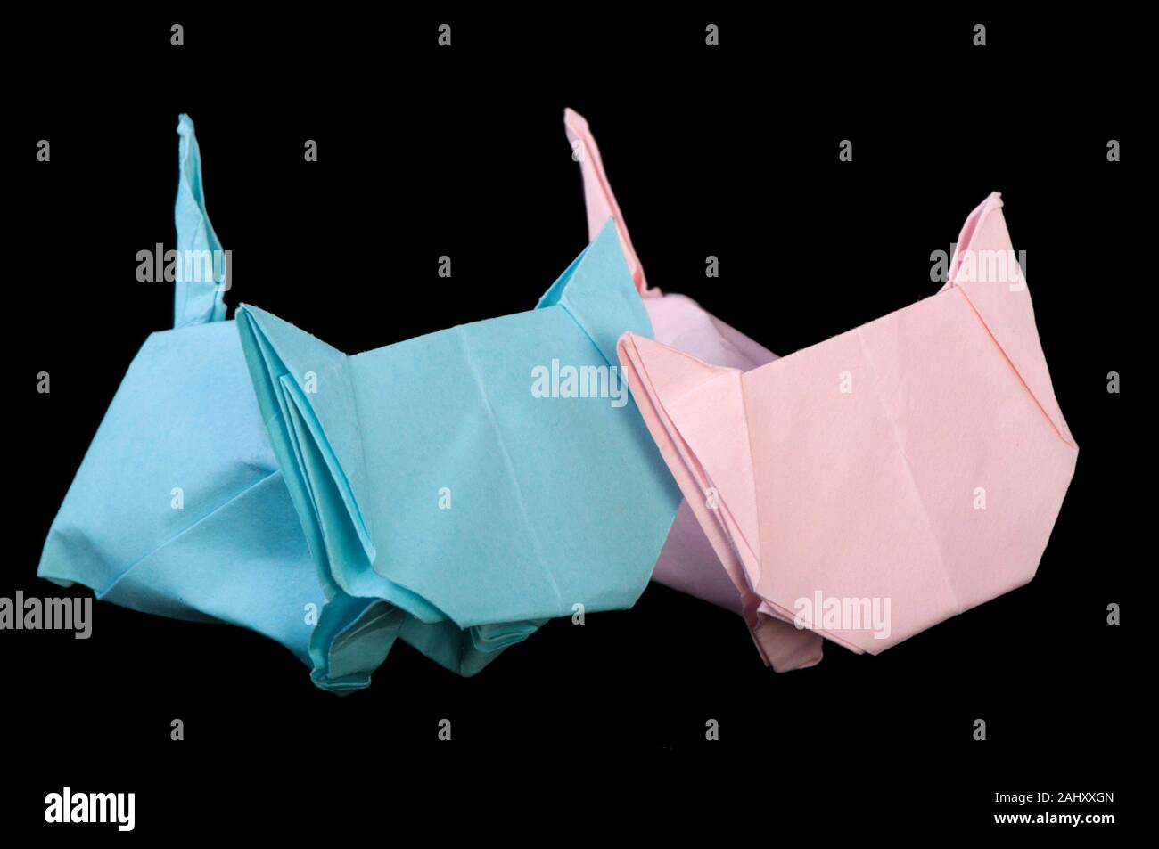 Two japanese make origami hi-res stock photography and images - Alamy