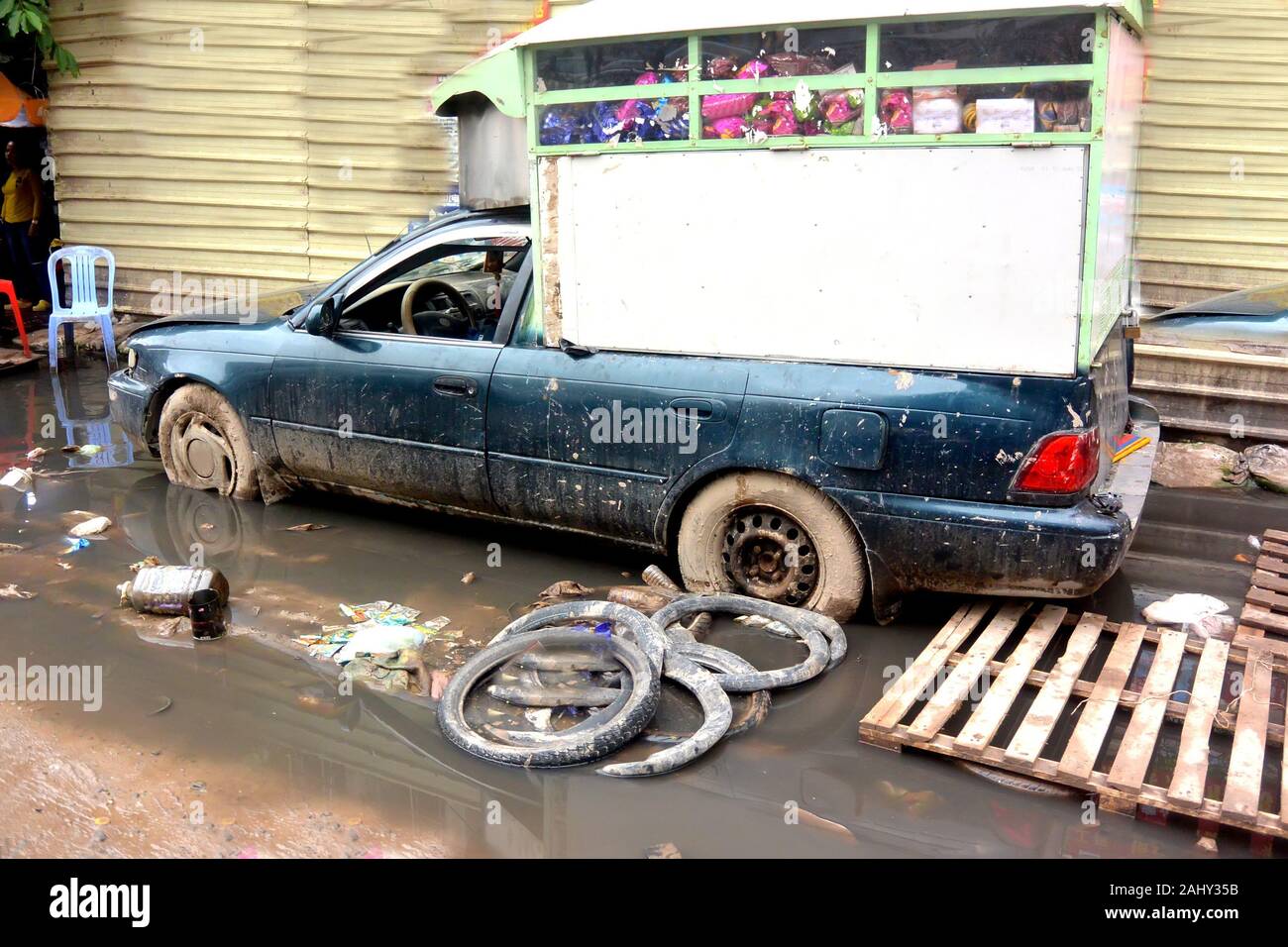 Old dirty car hi-res stock photography and images - Alamy