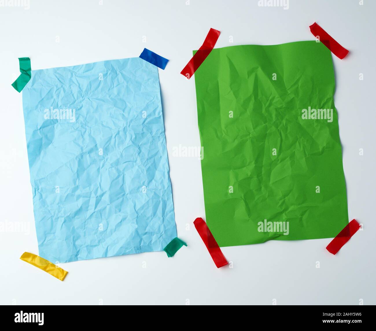 Crumpled sheets coloured hi-res stock photography and images - Alamy