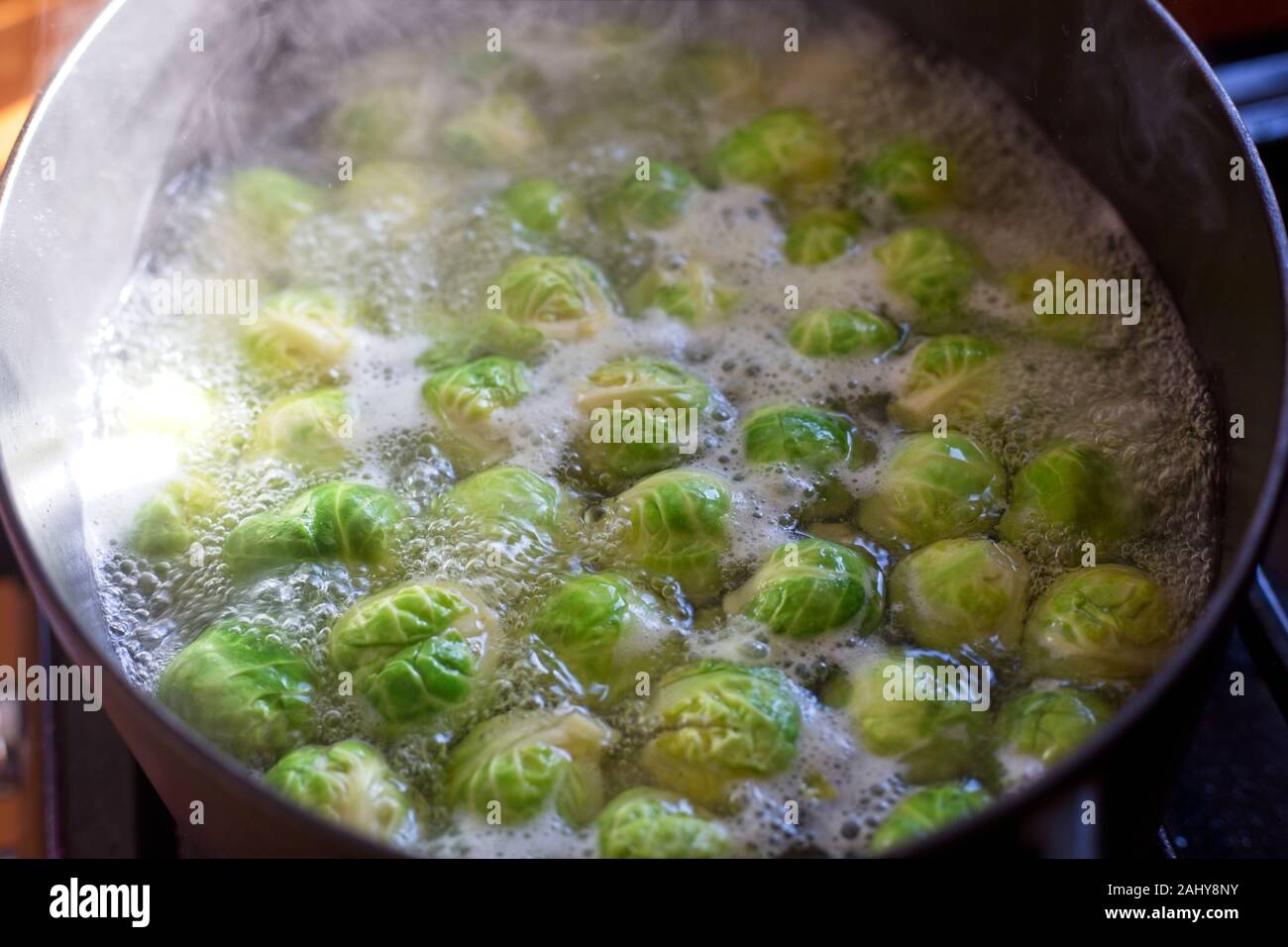 Sprouts boiling hi-res stock photography and images - Alamy