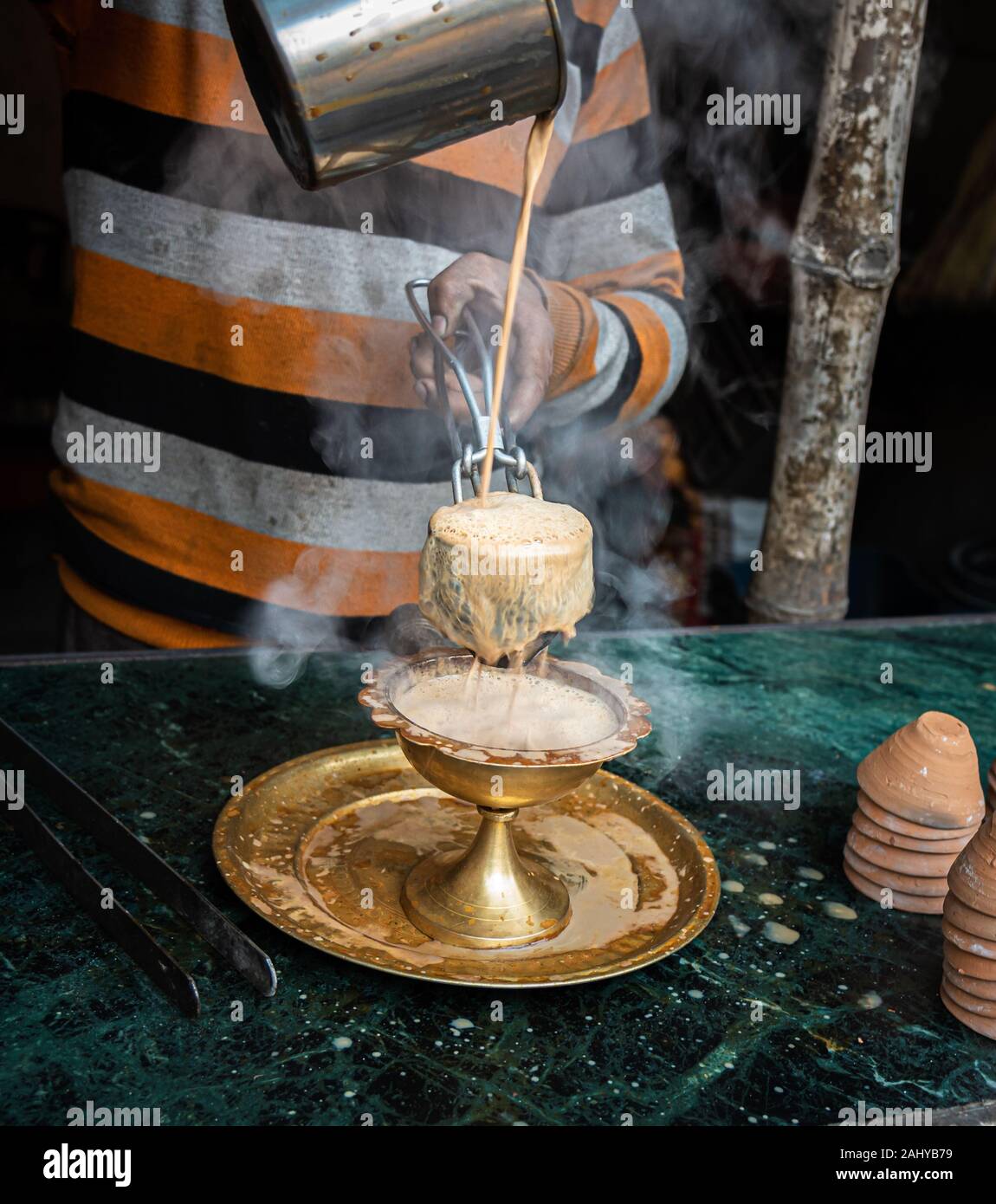Tandoori chai making hi-res stock photography and images - Alamy