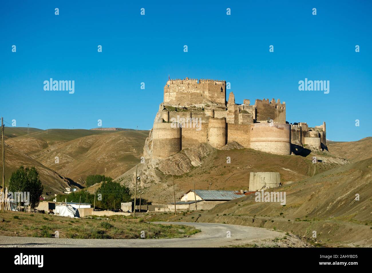 Hosap kalesi hi-res stock photography and images - Alamy