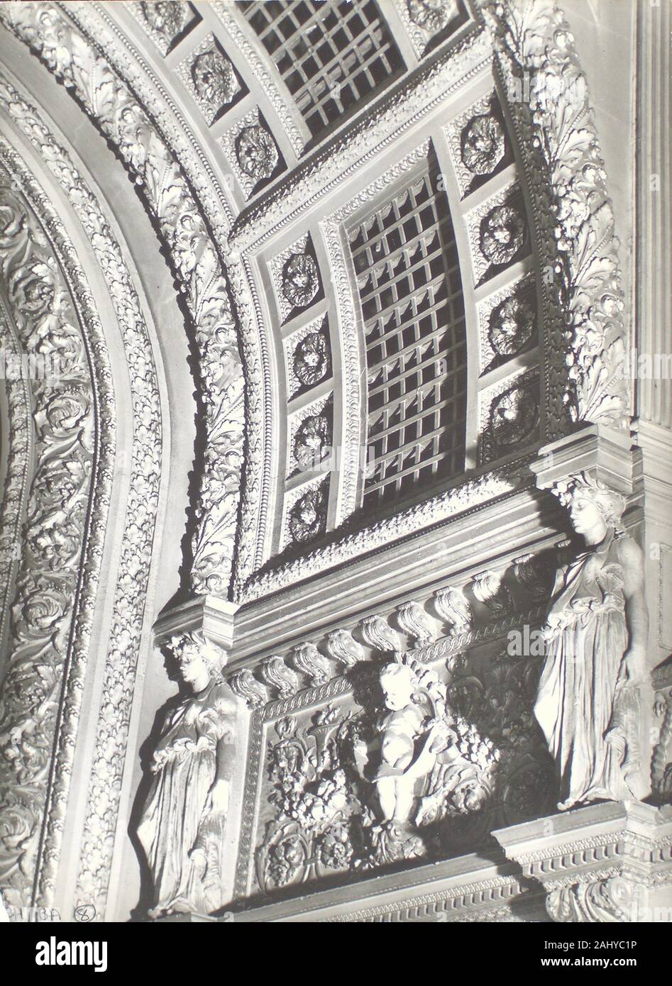 Proscenium Arch High Resolution Stock Photography and Images - Alamy